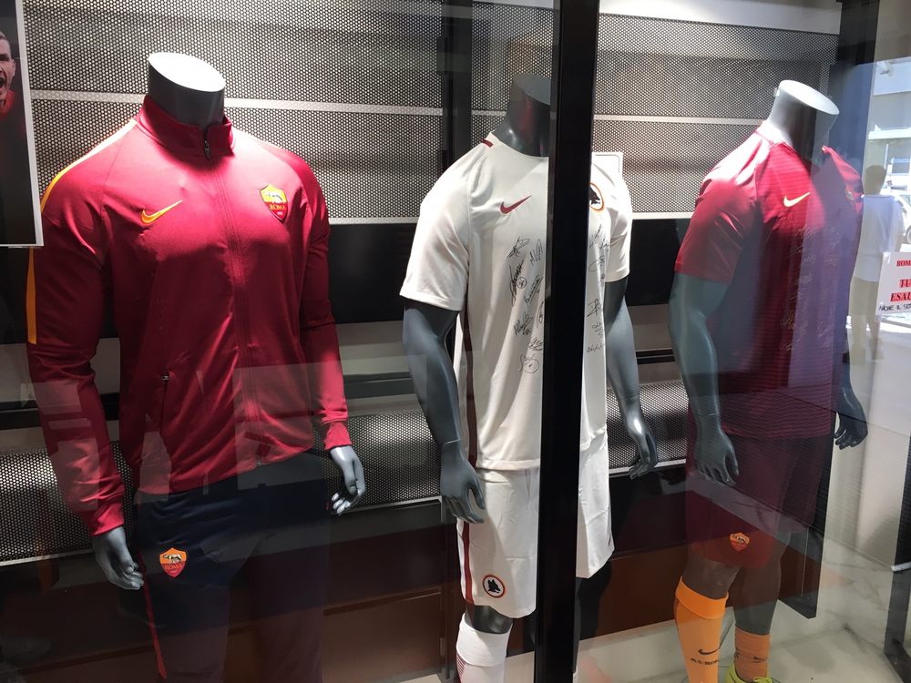 AS ROMA STORE - Updated April 2025 - Via Arenula 82, Roma, Italy ...