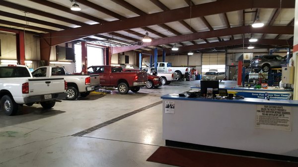 AUFFENBERG CHRYSLER - Updated December 2025 - 20 Photos - 1821 S Park ...