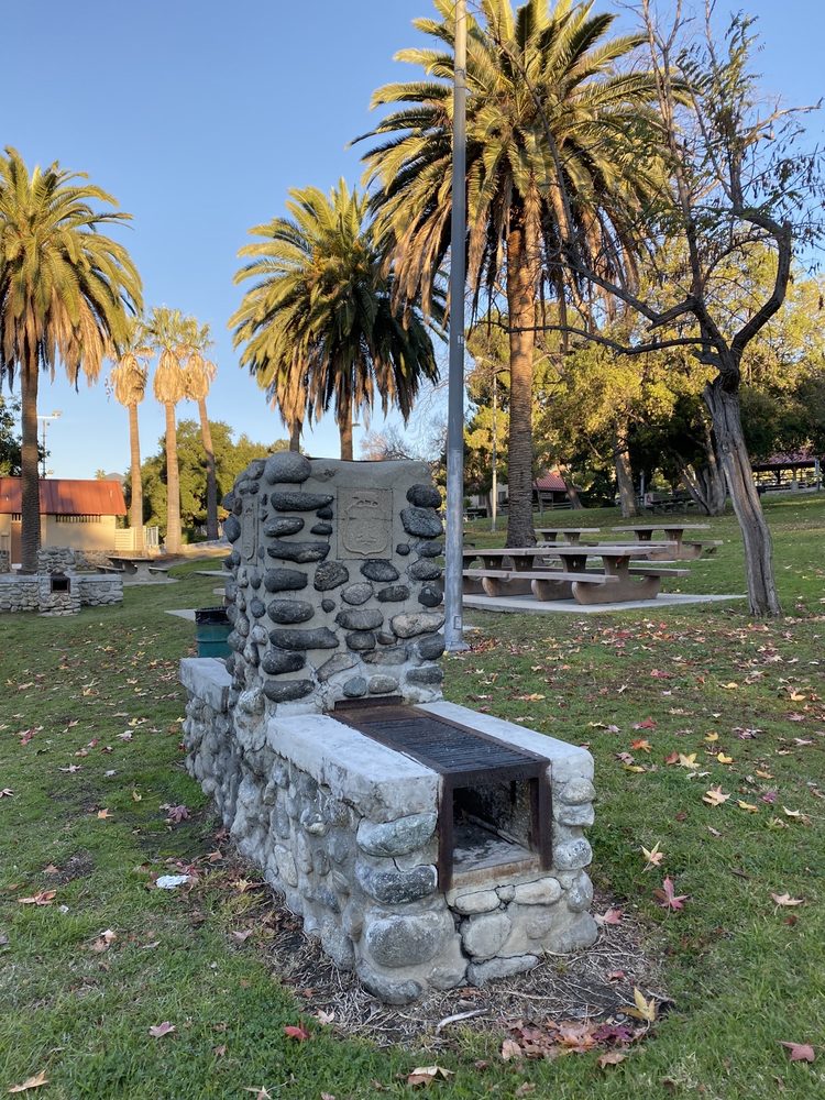 FARNSWORTH PARK - 46 Photos & 21 Reviews - 568 E Mount Curve Ave ...