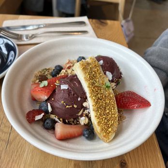 TWO HANDS - 720 Photos & 375 Reviews - 1011 South Congress Ave, Austin ...