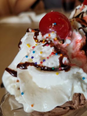 CHIPS - Updated December 2025 - 199 Photos & 193 Reviews - 11908 ...