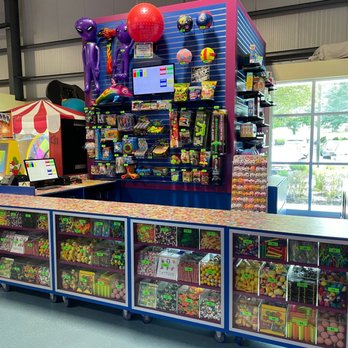 OASIS FAMILY FUN CENTER - Updated December 2025 - 95 Photos & 78 ...