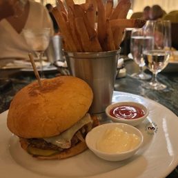 CAFÉ RIGGS - Updated December 2025 - 889 Photos & 343 Reviews - 900 F ...