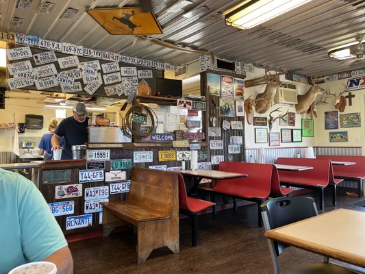 WILLIE’S PLACE - Updated December 2025 - 142 Photos & 224 Reviews ...