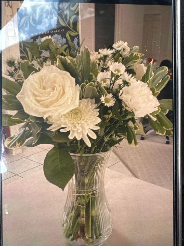 ACADEMY FLORIST - Updated December 2025 - 10 Photos - 925 Corydon ...