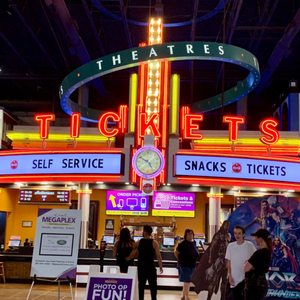 MEGAPLEX THEATRES AT JORDAN COMMONS - 124 Photos & 187 Reviews - 9335 S ...