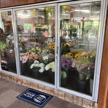 ED SMITH FLOWERS & GIFTS - Updated January 2026 - 43 Photos & 11 ...