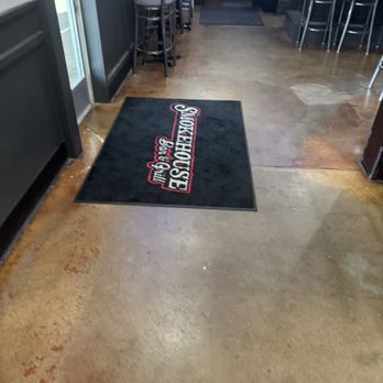 SMOKEHOUSE BAR AND GRILL - Updated December 2025 - 23 Photos & 15 ...