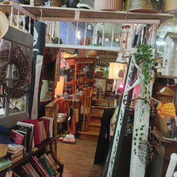 MEMORY DEN ANTIQUE MALL - Updated March 2025 - 190 Photos & 42 Reviews ...