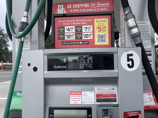 SAFEWAY FUEL STATION - Updated July 2025 - 33 Photos & 12 Reviews - 701 ...