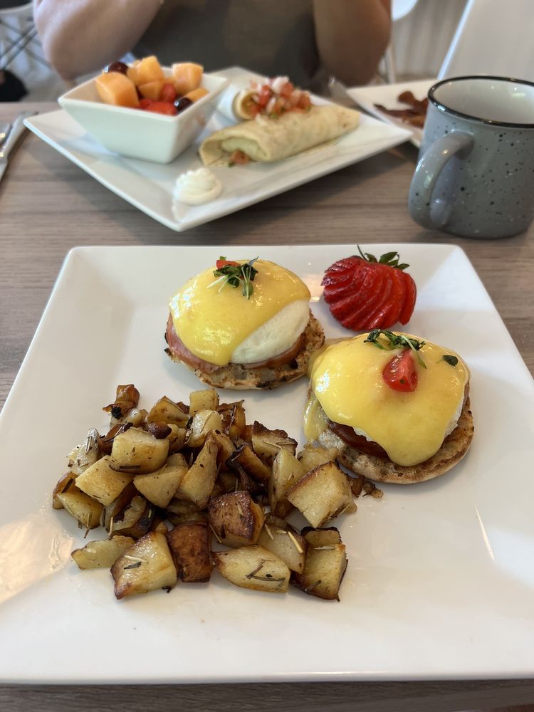 BUTTERCUP BISTRO - 14 Photos & 14 Reviews - 735 West Main St, Trappe ...