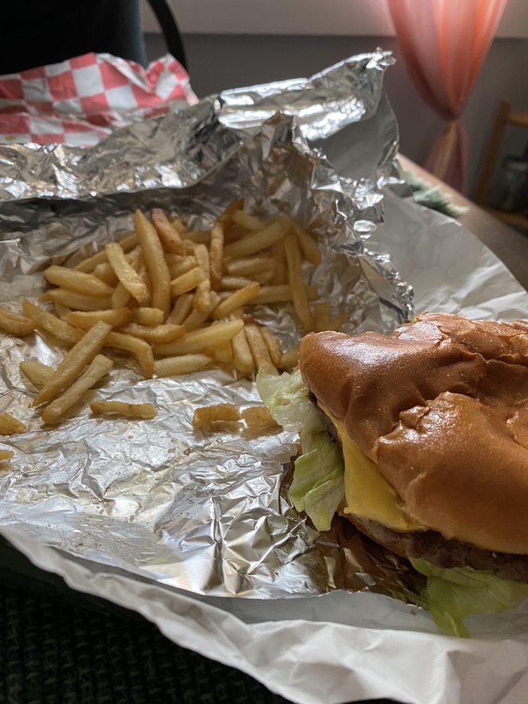 BURGER DELITE NO 5 - 15 Photos & 11 Reviews - 3301 Kenilworth Ave ...