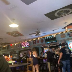 SHORE DOGS GRILL - 115 Photos & 70 Reviews - 8100 Thomas Dr, Panama ...