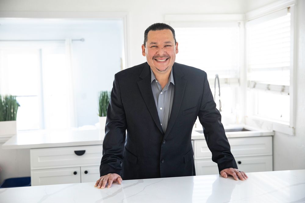 ALEJANDRO JUAREZ - Updated February 2025 - Contact Agent - 21 Massolo ...