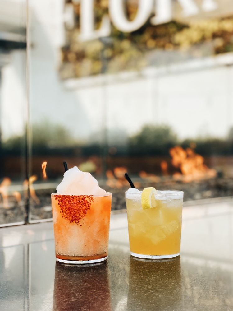 FLORA ROOFTOP BAR - 179 Photos & 123 Reviews - 2130 E Maple Ave, El ...