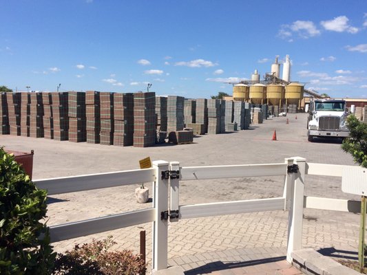 OLDCASTLE COASTAL - Updated October 2025 - 19 Photos - 39 W Landstreet ...