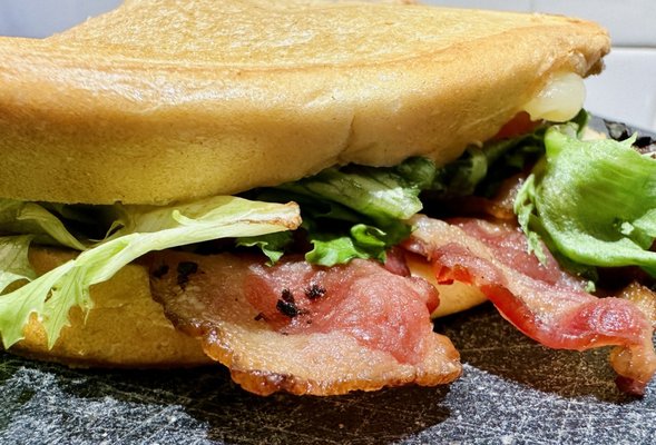 WELL MET CAFÉ - Updated March 2025 - 34 Photos & 26 Reviews - 4100 Shenandoah Ave, Saint Louis ...