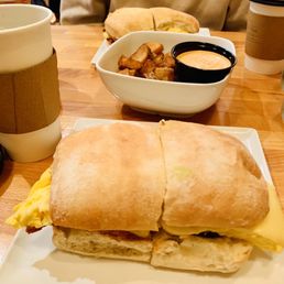 MILES TABLE - 642 Photos & 546 Reviews - 1620 South St, Philadelphia ...