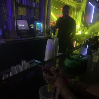 ULTRABAR - Updated December 2025 - 71 Photos & 440 Reviews - 911 F St ...