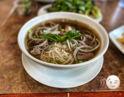 PHO 24 - Updated October 2025 - 175 Photos & 160 Reviews - 1825 Mall Of ...