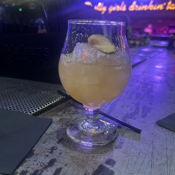 DIERKS BENTLEY’S WHISKEY ROW GILBERT - Updated September 2025 - 822 ...