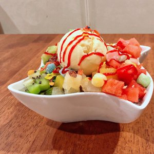 FLEETWOOD ROLLER RINK - 56 Photos & 62 Reviews - Skating Rinks - 7231 W ...