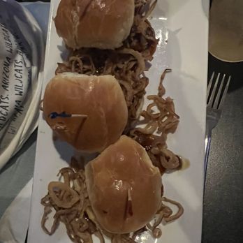 ELLIOTT’S ON CONGRESS - Updated January 2025 - 283 Photos & 296 Reviews ...