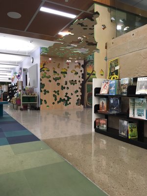 MOUNT PROSPECT PUBLIC LIBRARY - Updated March 2025 - 27 Photos & 29 ...