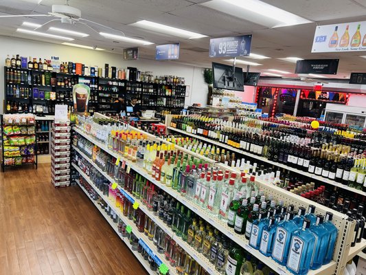 FISHTAIL WINE AND LIQUOR - Updated October 2025 - 3872 E Lombard St ...