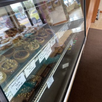 SWEET BEGINNINGS BAKERY - 79 Photos & 53 Reviews - 3759 Delaware Ave ...