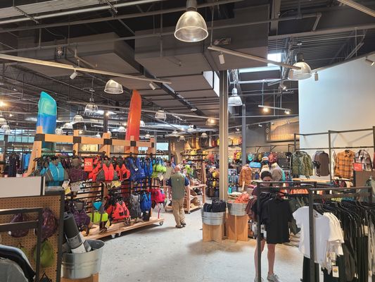 REI - Updated December 2025 - 10 Photos - 1 Crossgates Mall Rd, Albany ...