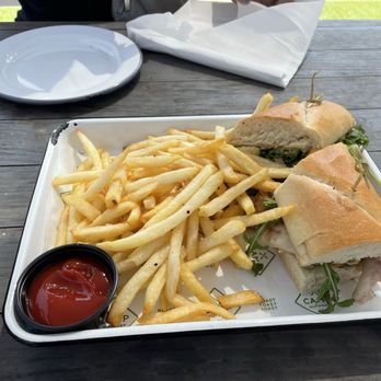 CAMP OUTPOST - Updated December 2025 - 788 Photos & 424 Reviews - 1811 ...