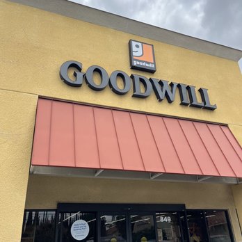 GOODWILL OF ORANGE COUNTY - Updated January 2025 - 70 Photos & 101 ...