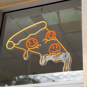 BACK BENCH PIZZA - Updated April 2024 - 19 Photos & 18 Reviews - 563 E ...