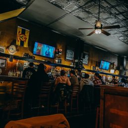 BRUNSON’S PUB - Updated October 2025 - 321 Photos & 413 Reviews - 956 ...