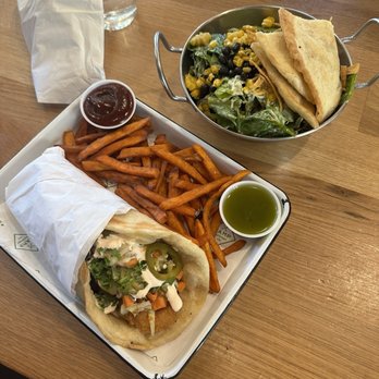 CAMP OUTPOST - Updated December 2024 - 387 Photos & 491 Reviews - 709 ...