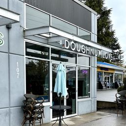 DOUGHNUT LOVE - Updated June 2026 - 204 Photos & 48 Reviews - 1655 Como ...