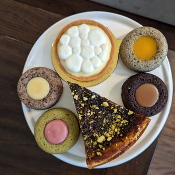 WARDA PATISSERIE - Updated June 2025 - 225 Photos & 74 Reviews - 70 ...