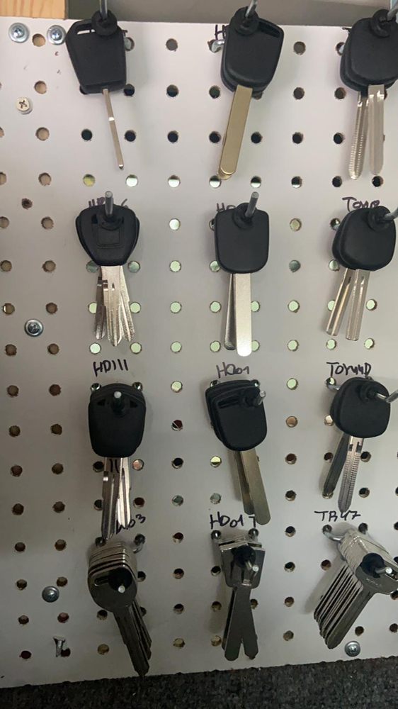 KEYS4U - Updated November 2025 - 41 Photos & 264 Reviews - Temecula ...