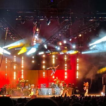 HAYDEN HOMES AMPHITHEATER - Updated August 2024 - 72 Photos & 72 Reviews - 344 SW Shevlin Hixon ...