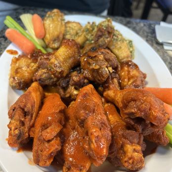 WINGS GONE WILD - Updated September 2025 - 173 Photos & 91 Reviews ...