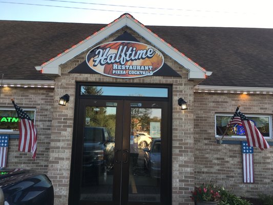 HALFTIME RESTAURANT PIZZA & COCKTAILS - Updated September 2024 - 23 ...