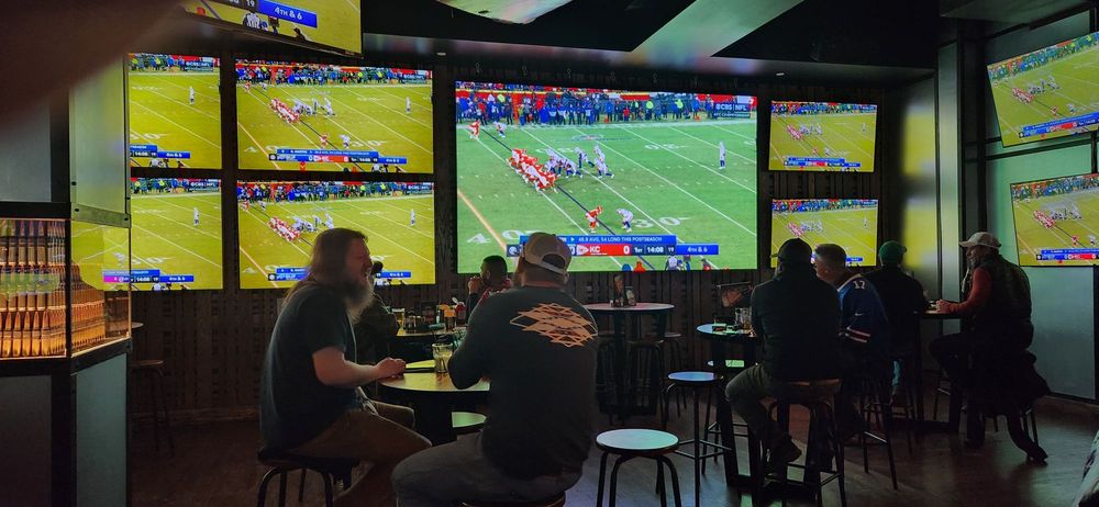 Bombshells, Denver | Roadtrippers