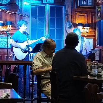 THE AULD TRIANGLE - Updated August 2025 - 31 Photos & 38 Reviews - 412 ...