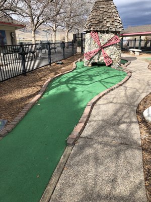 GATEWAY PARK FUN CENTER - 38 Photos & 40 Reviews - Mini Golf - 4800 ...
