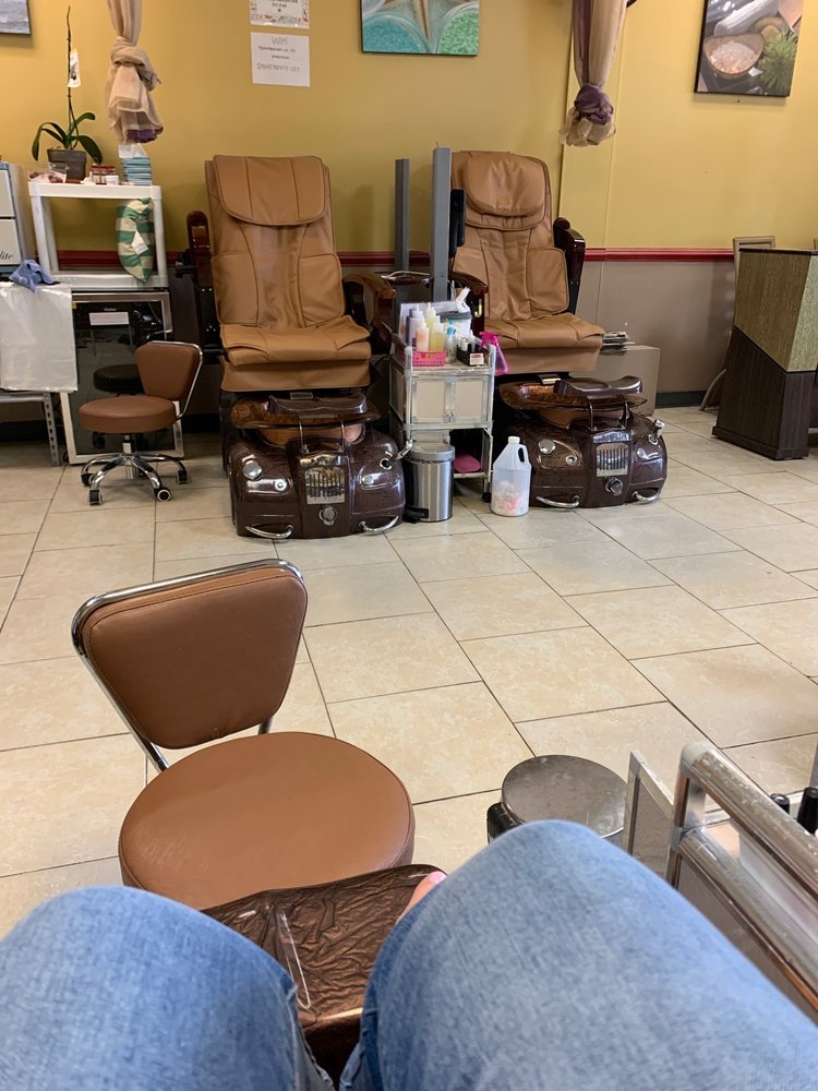LEE NAILS AND SPA - Updated December 2025 - 13 Photos & 20 Reviews ...