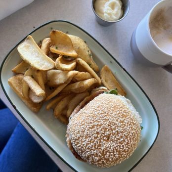 MAPLE RIDGE GROCER - Updated July 2025 - 209 Photos & 83 Reviews - 1818 ...