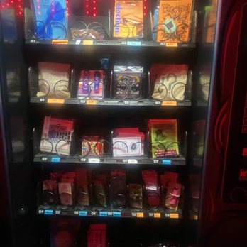 PAYMASTER LOUNGE - Updated December 2024 - 118 Photos & 251 Reviews ...