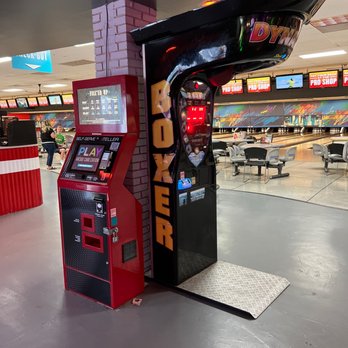 BOWLERO THOUSAND OAKS - Updated December 2025 - 40 Photos & 32 Reviews ...