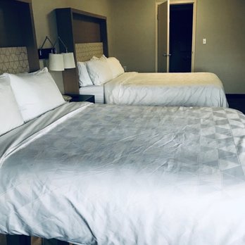 HOLIDAY INN HOTEL & SUITES OSOYOOS - Updated September 2024 - 14 Photos ...